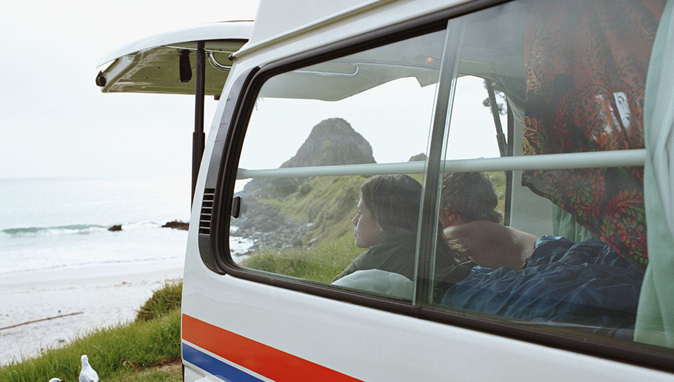 "Flight shaming" takes off: Should you ditch the plane? - Start Travel