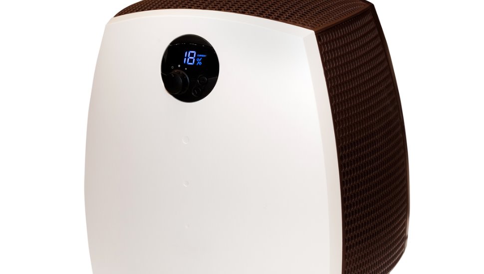 5 Must-Have Winter Travel Gadgets - Start Travel